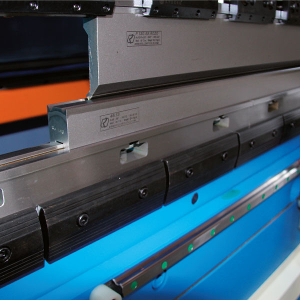 Presse piegatrici LAG | La migliore tecnologia per elevati standard ...